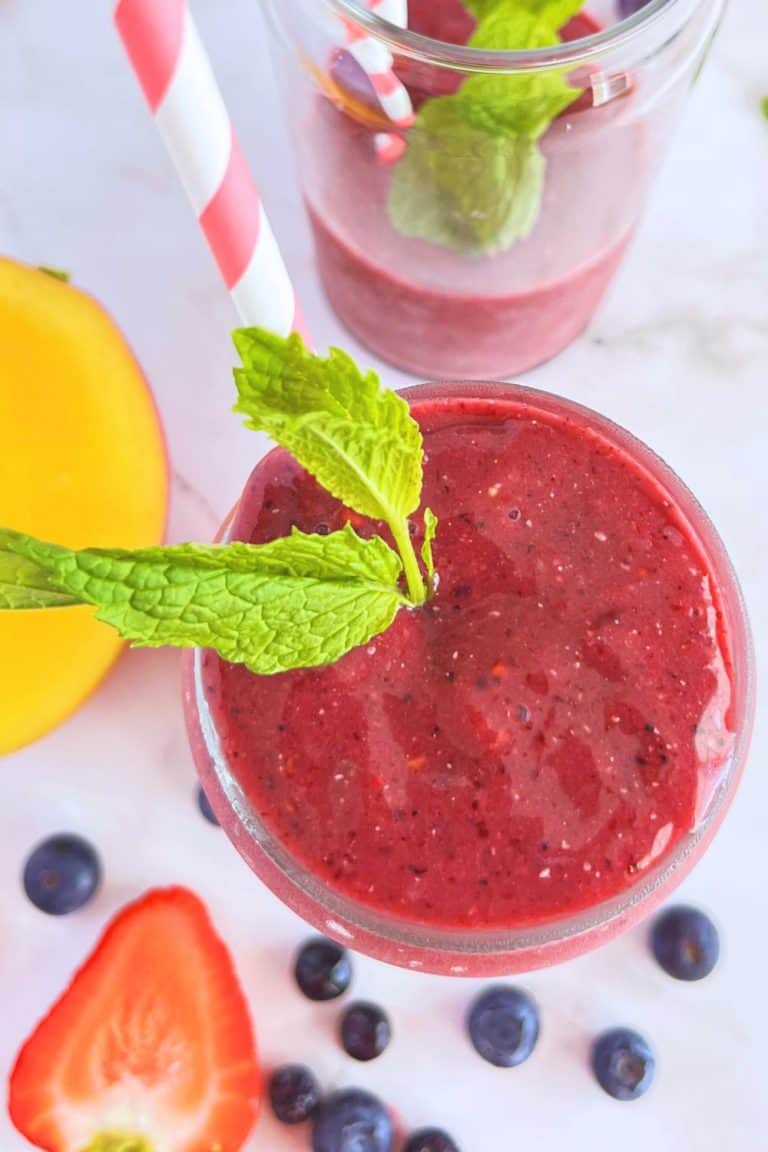 Refreshing Delicious Berry Mango Smoothie (Easy And Vegan) - Thrive ...