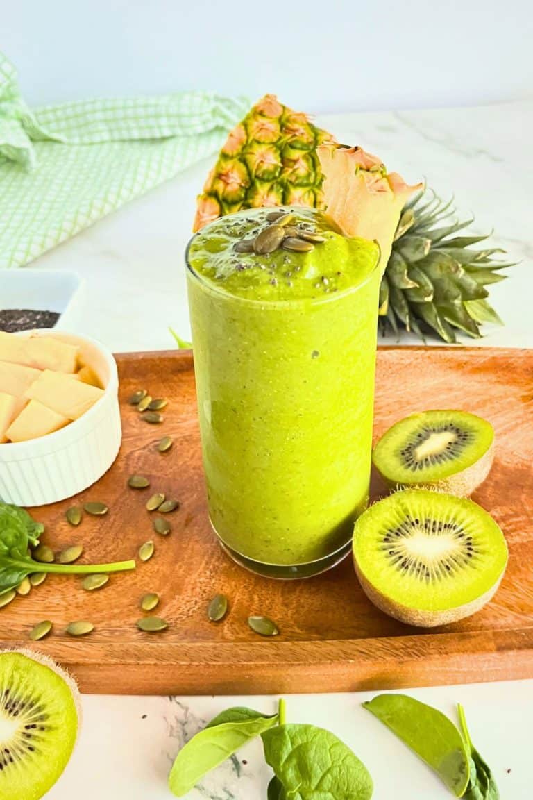 Iron Boosting Smoothie: Easy Healthy Iron Rich Green Smoothie - Thrive ...