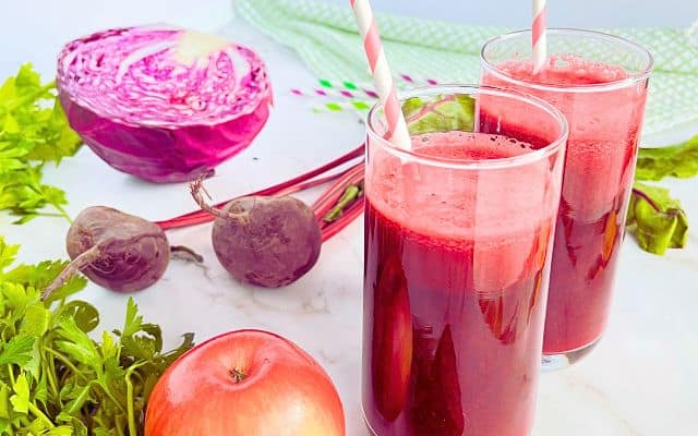 10 Best High Iron Smoothies To Combat Iron Deficiency - Thrive With Janie